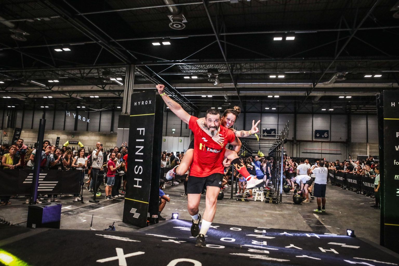 Guía Definitiva para Participar en HYROX | HYROX